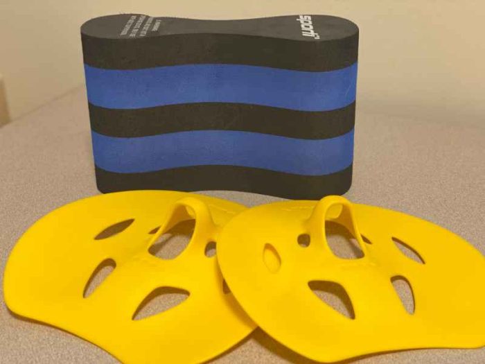 The 9 Best Pull Buoys for Swimmers