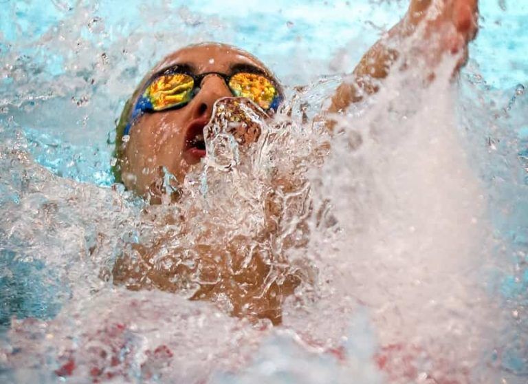 If You Wanna Train Better, Swim with Faster Swimmers