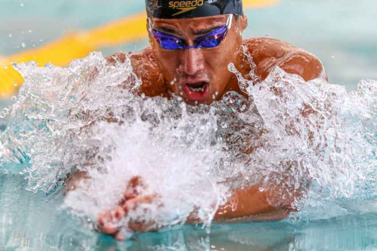 7 Best Men's Tech Suits for Swimming Fast on Race Day