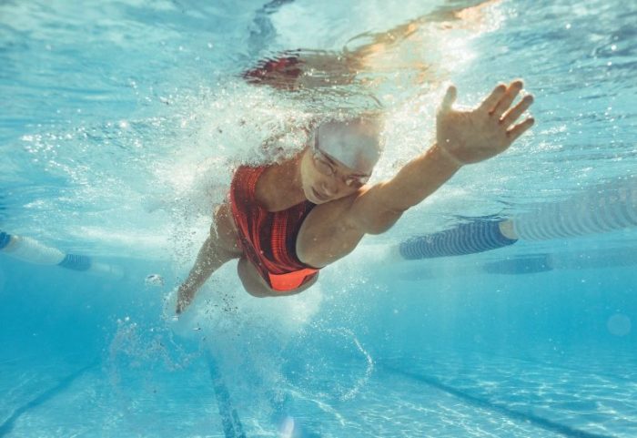 How to Breathe When Swimming (Timing, Tips, and Sample Sets for a ...